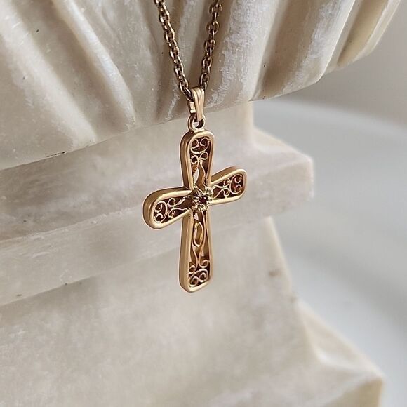 Sarah Coventry | Jewelry | Vintage Sarah Coventrysolitude Cross ...